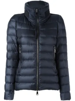 Moncler pour femme – Vêtements de luxe – Farfetch