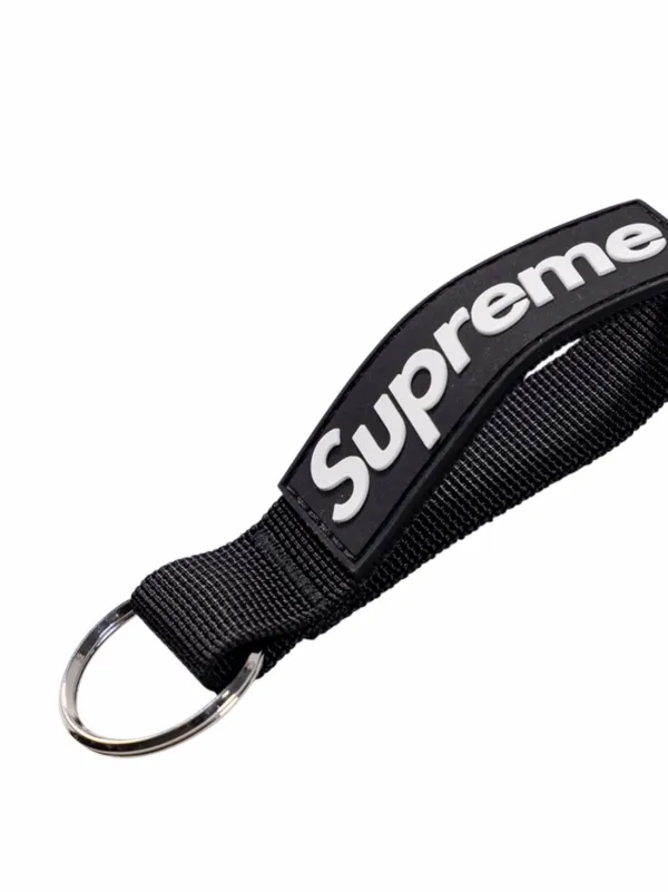 カテゴリ Supreme Keychainの通販 by シン's shop｜シュプリームならラクマ - Supreme Webbing ただきます