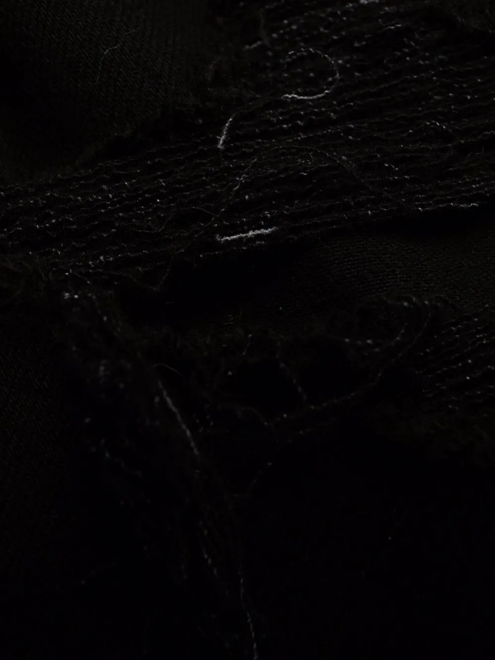 AMIRI Calça Jeans Com Detalhe Rasgado | Preto | FARFETCH BR