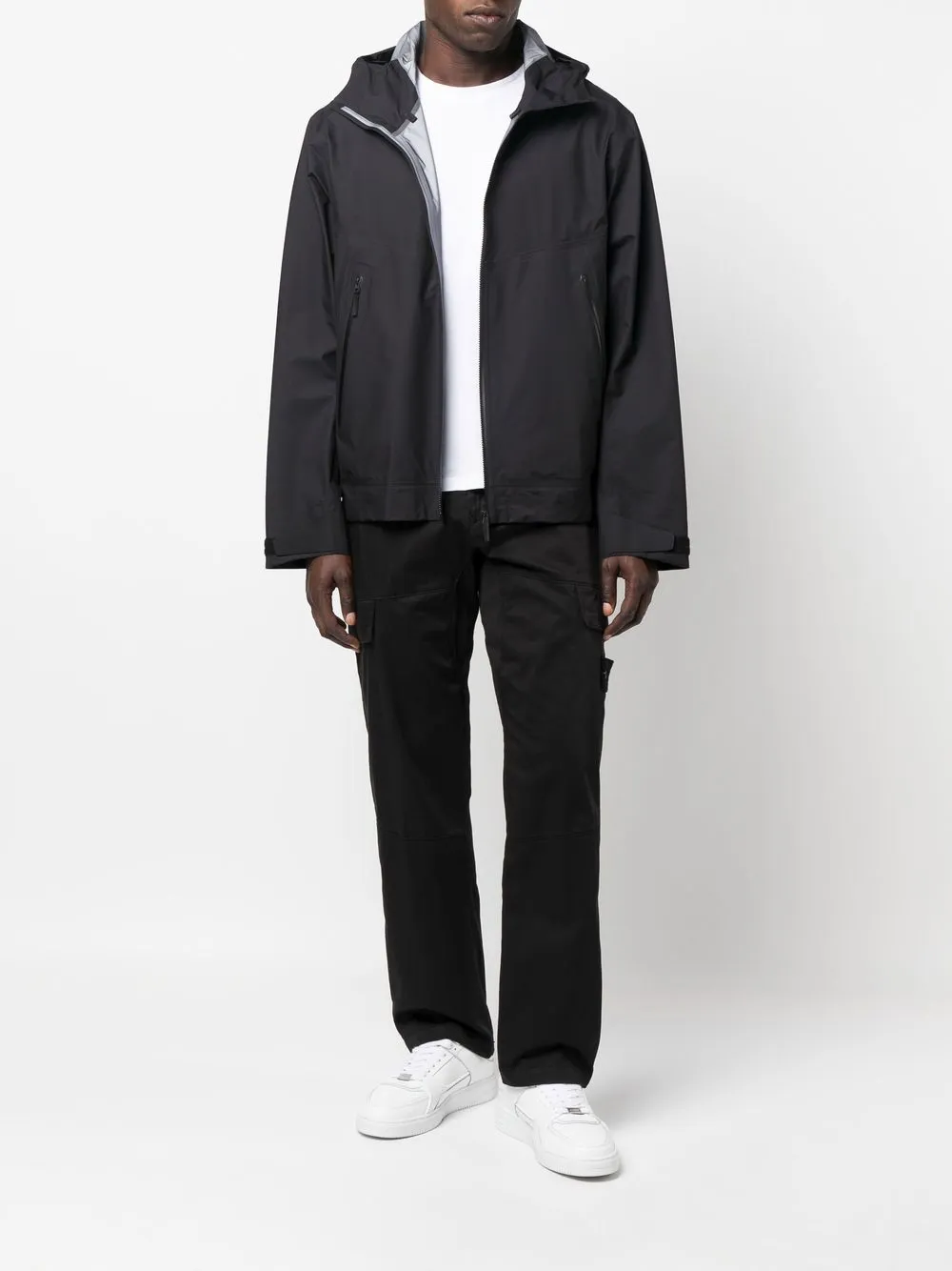 veilance-survey-farfetch