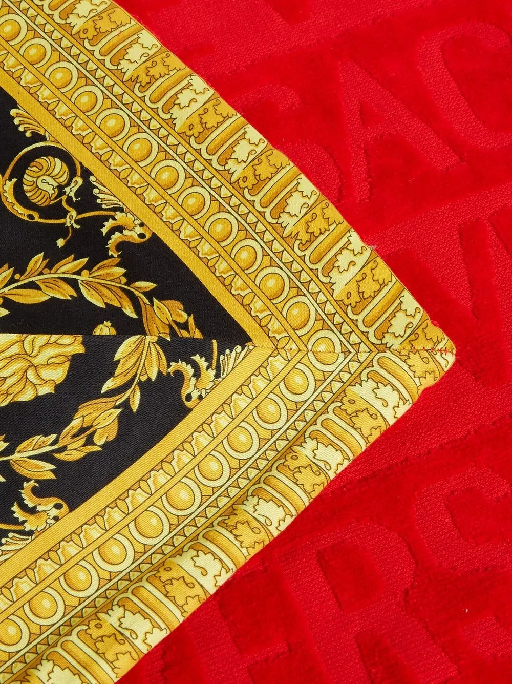 Versace I Love Baroque beach towel - Red - Curated Menswear