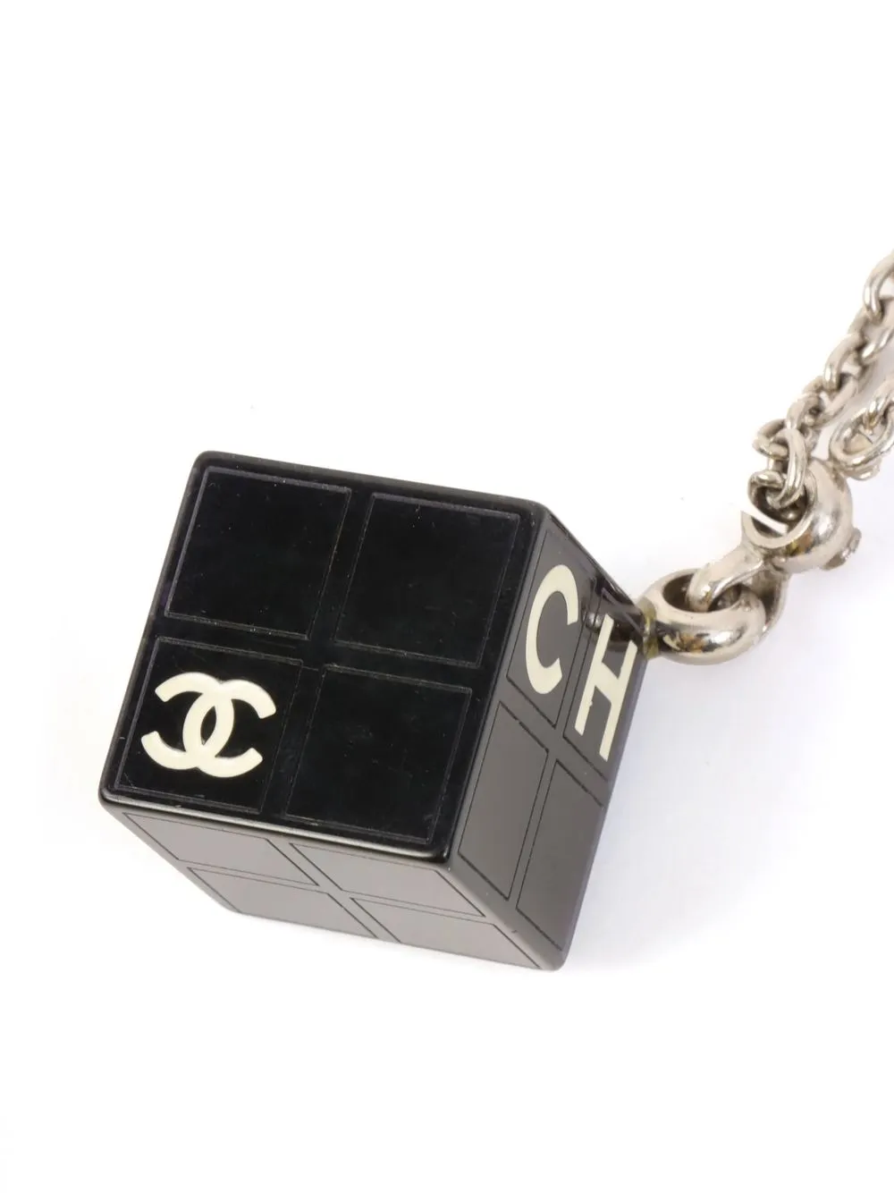 Pre-owned Chanel 2004 Logo Print Cube Keychain In 银色 | ModeSens