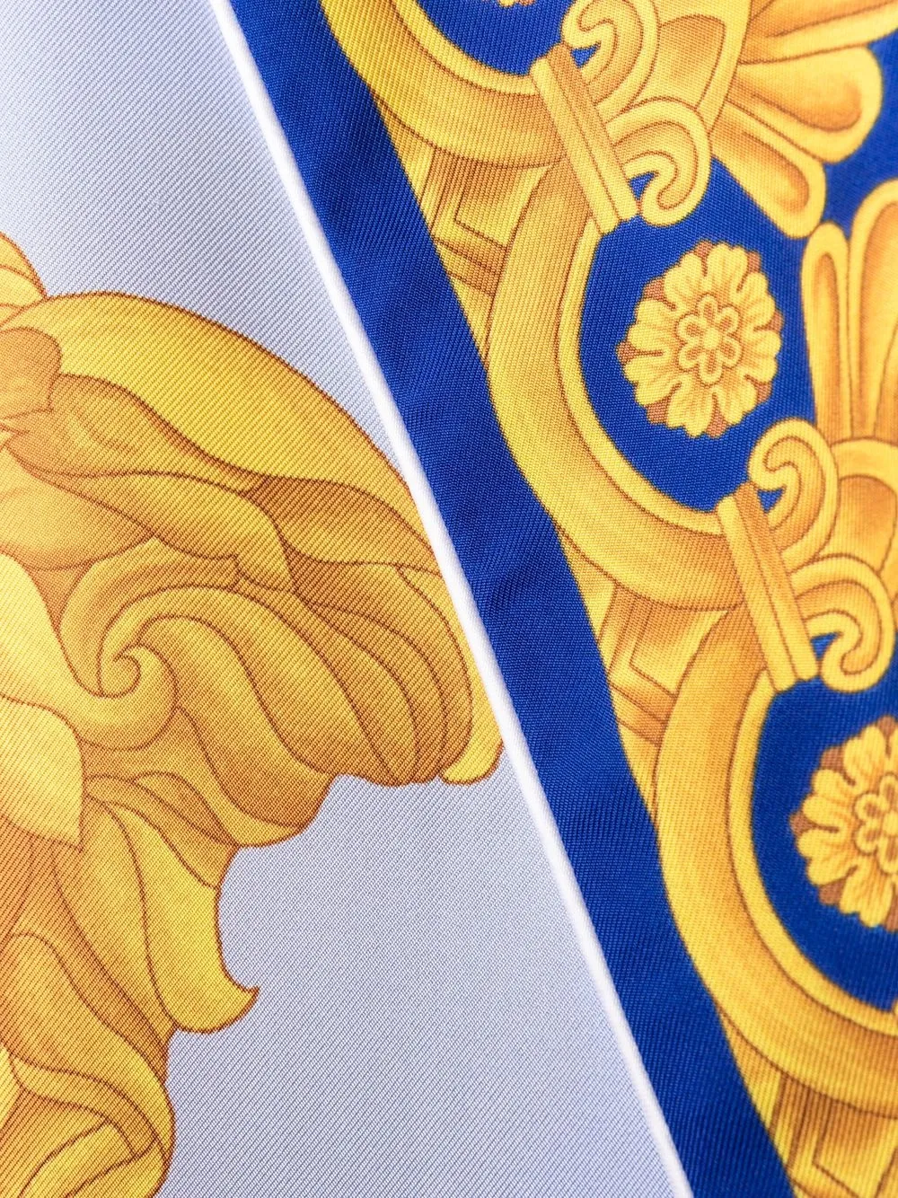 Versace Barocco print Silk Robe Farfetch Versace Barocco print Silk Robe Farfetch