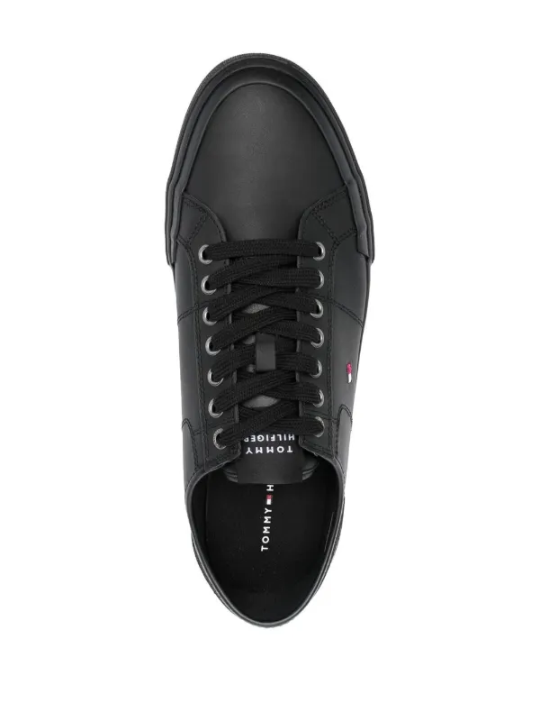 Tommy hilfiger farfetch store