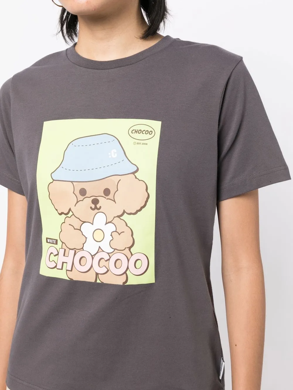 CHOCOOLATE Graphic logo-print T-shirt - Farfetch