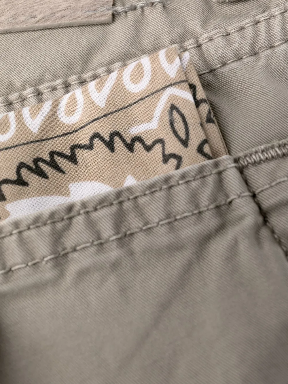 Jacob Cohën logo-patch slim-cut Trousers - Farfetch