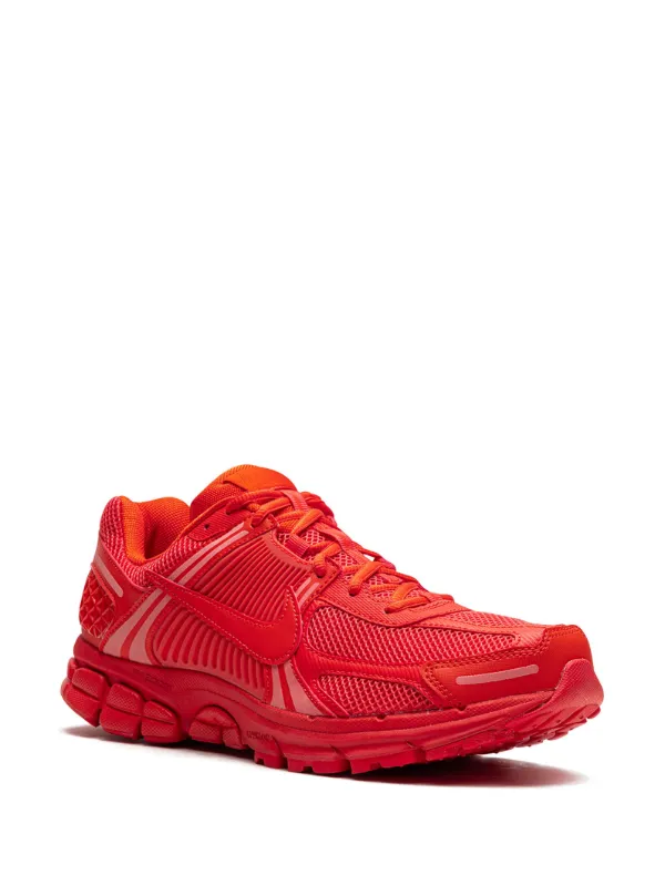Nike 5.0 red store