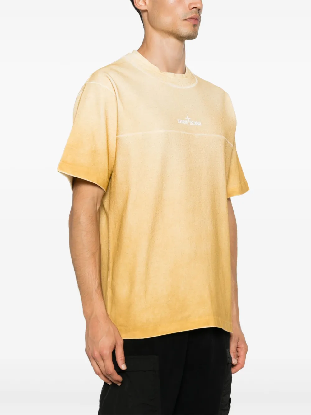 Stone Island Playera Con Distintivo De Brújula | Amarillo | FARFETCH MX