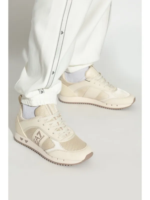 Ea7 Emporio Armani Baskets a Logo EA7 Tons Neutres FARFETCH FR