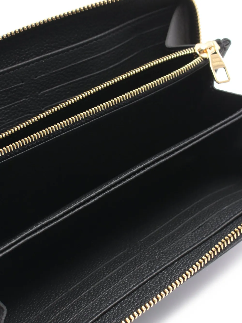 Louis Vuitton Pre-Owned 2021 Zippy Wallet | Black | FARFETCH