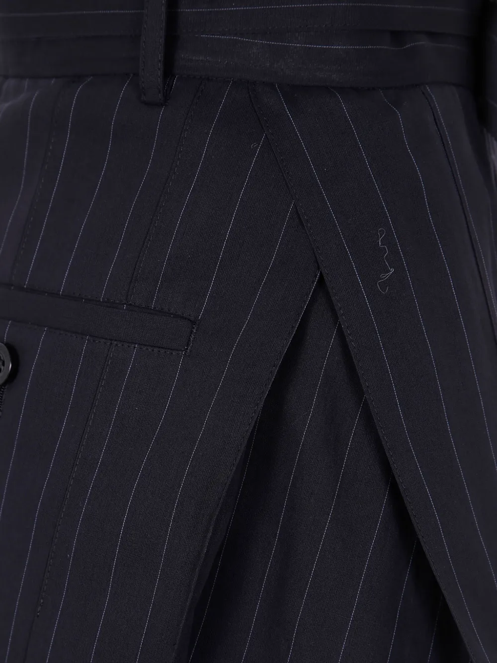 Sacai ストライプ スカート | ブラック | FARFETCH JP Sacai ストライプ スカート | ブラック | FARFETCH JP