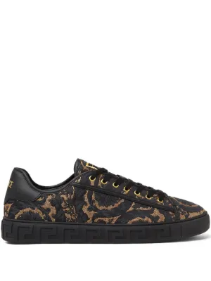 Versace for Men - Shop New Arrivals on FARFETCH Versace for Men - Shop New Arrivals on FARFETCH