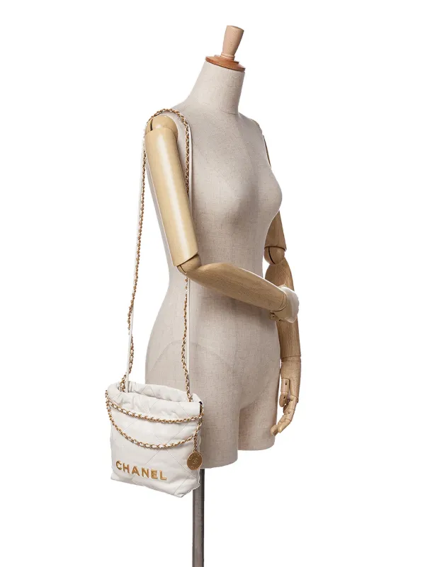 CHANEL Pre-Owned 2021-2024 ミニ シャイニーカーフ 22 ホーボー CHANEL Pre-Owned 2021-2024 ミニ シャイニーカーフ 22 ホーボー