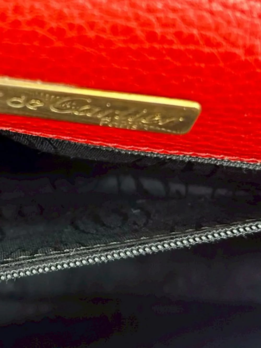 Cartier 20th Century Leather Must De Cartier Crossbody Bag | Red | FARFETCH