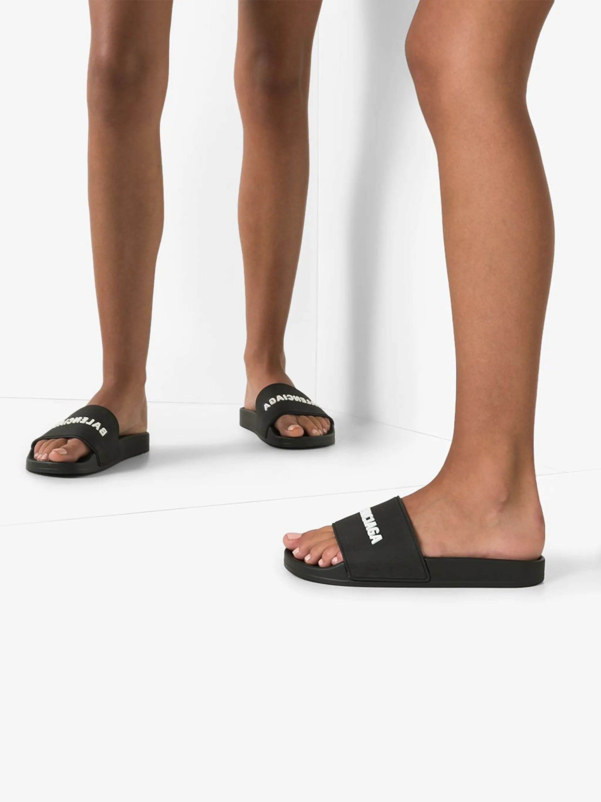 Balenciaga logo embossed pool slides Eraldo CC