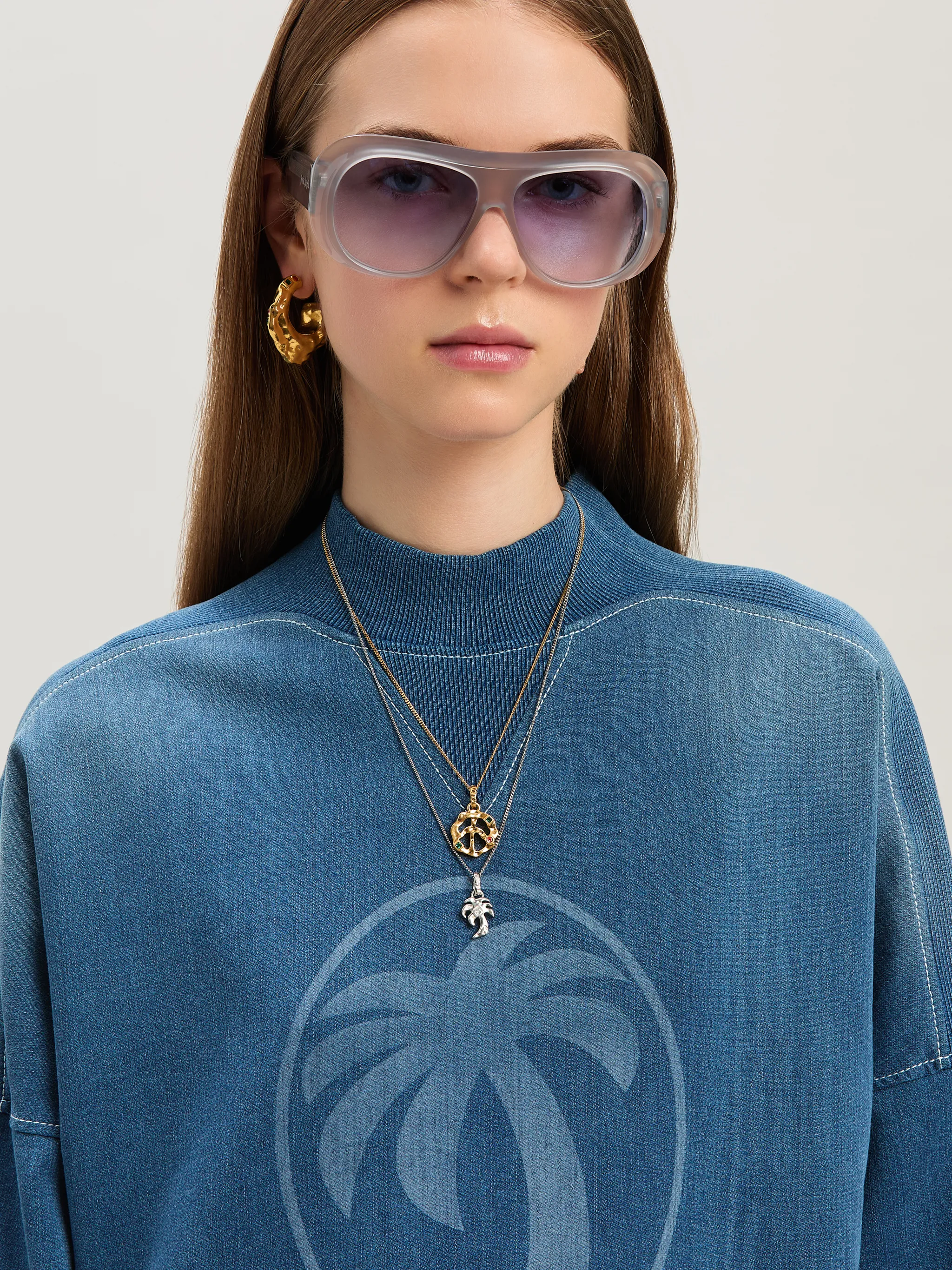Oval Palm lasered crewneck Sweatshirt in 4940 indigo blue - light blue ...